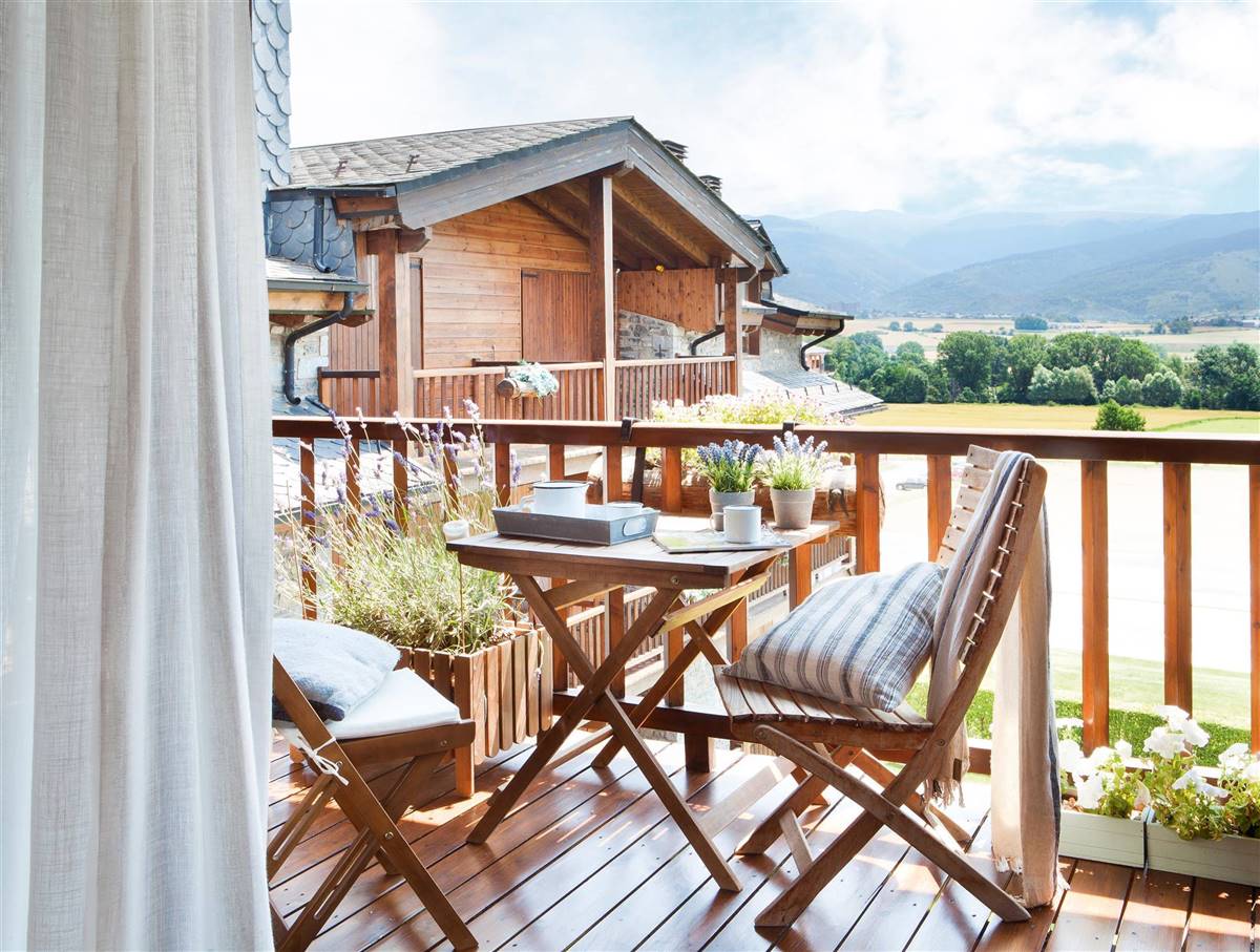 15 comedores para balcones que te abrirán el apetito
