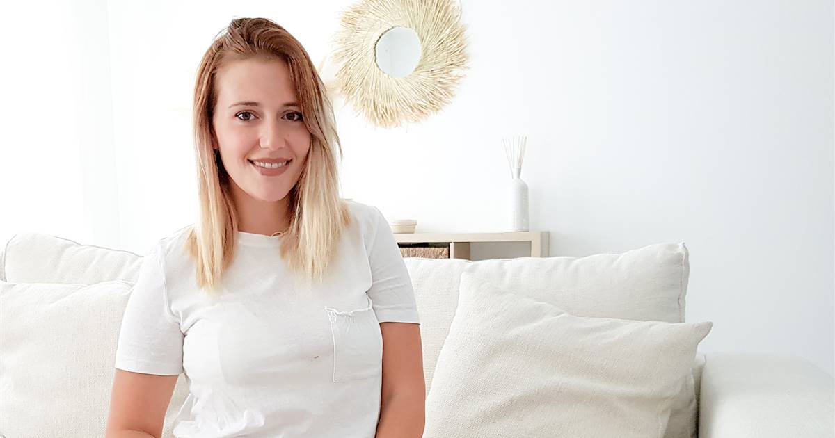 Casas de lectoras: la casa acogedora y minimalista de tres plantas de ...