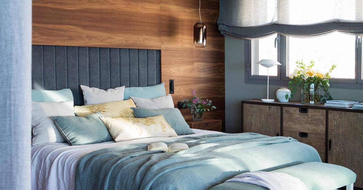 Dormitorio Con Revestimiento De Madera