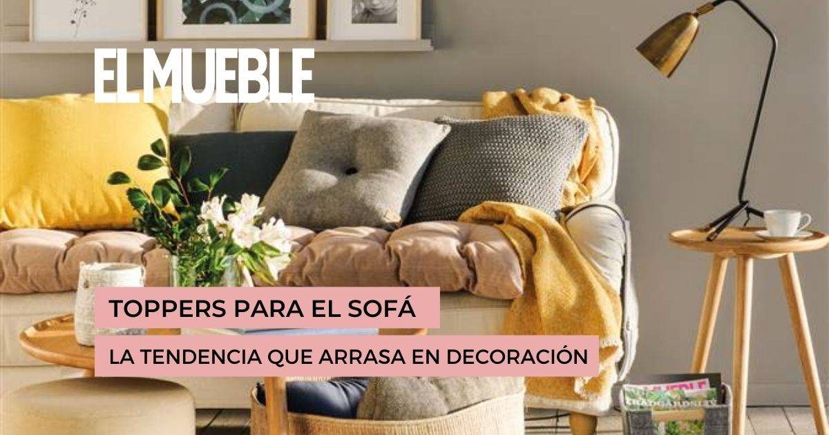 Los toppers para el sofá son la última tendencia que arrasa en decoración