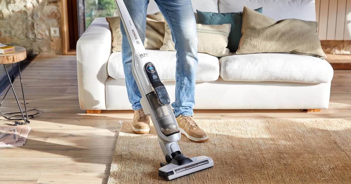 Anota este TRUCAZO de experta para aromatizar tu casa mientras aspiras