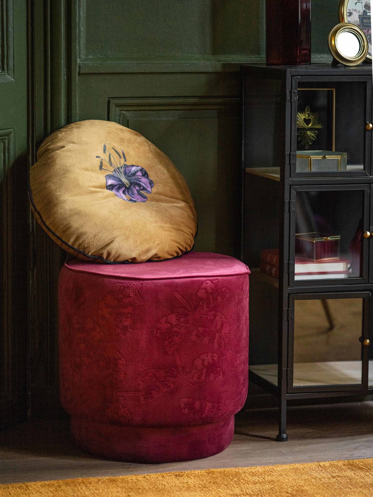 Cómo aplicar el magenta, el color pantone 2023 en decoración