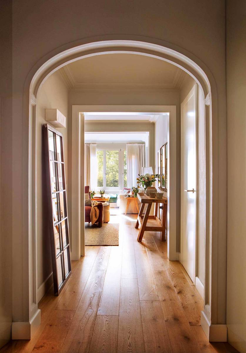 Zócalos para el pasillo o cómo terminar la pared con estilo