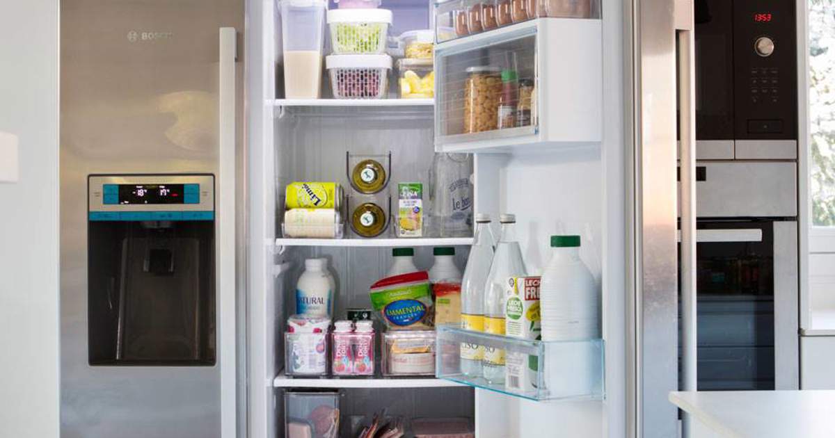 El limpiador casero que ha acabado con los malos olores de mi nevera: limpia, desinfecta y es ...