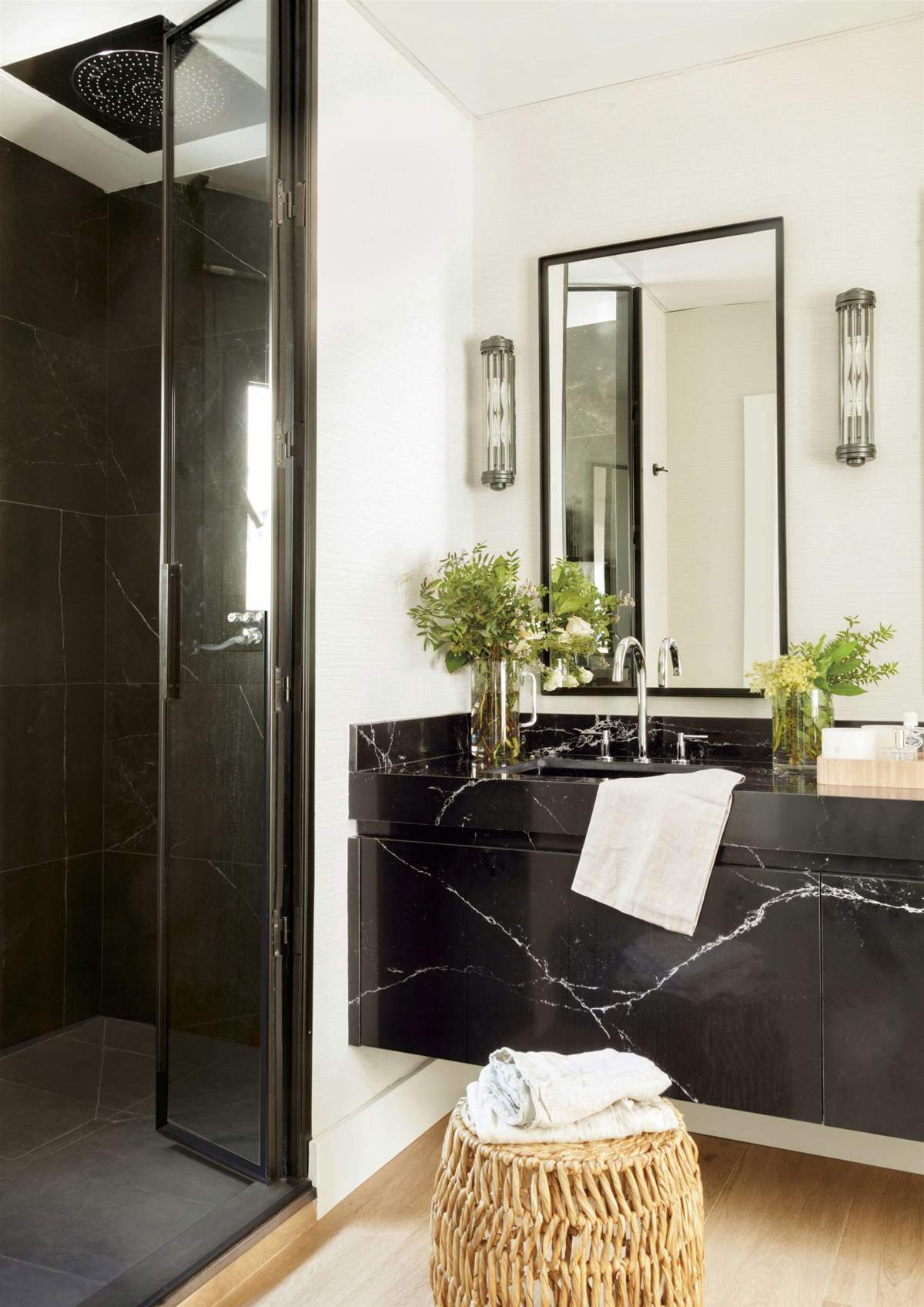 Baños modernos con ducha: 16 FOTOS e ideas de la revista El Mueble que ...