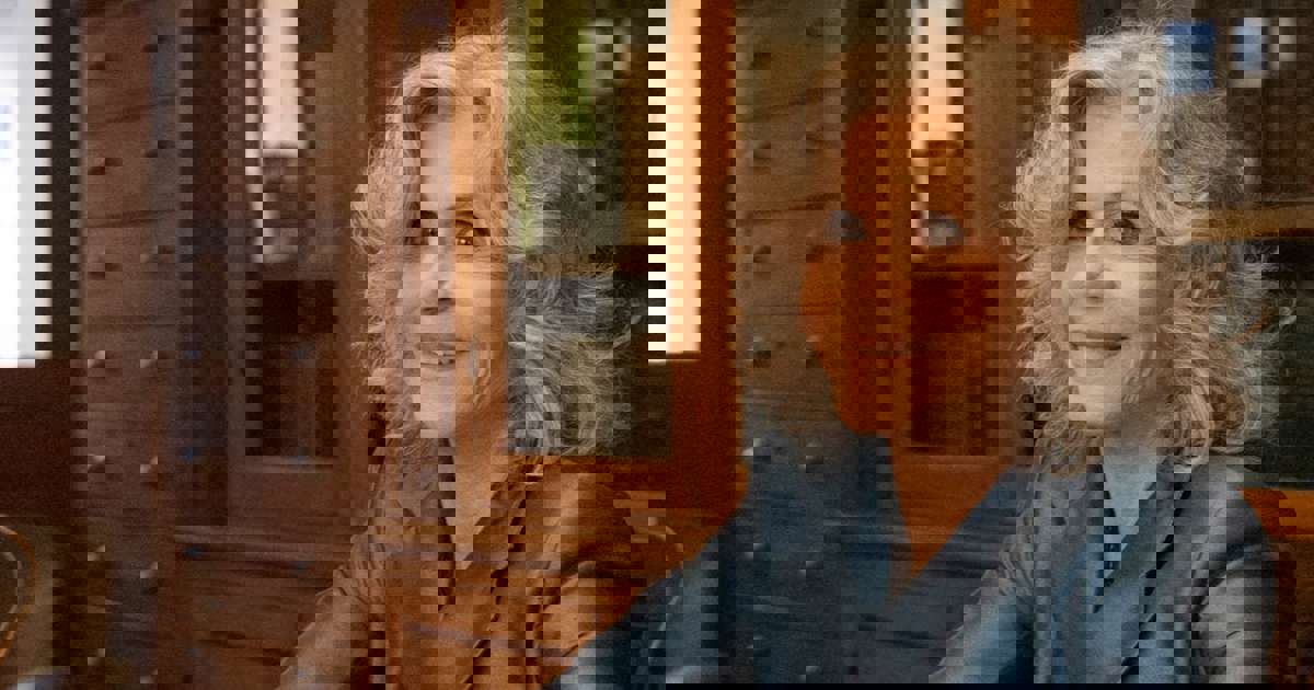 Jane Fonda (87 años): "Me gustan las camas raras, la mia es la más ...