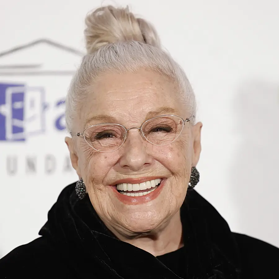 Lola Herrera (90 años): "Hace unos años que vacié las paredes de mi casa porque me encanta ...