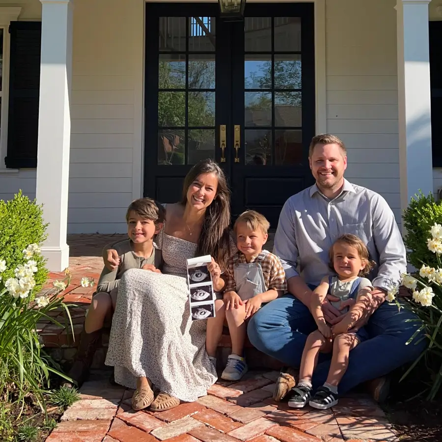 Una pareja compra una espectacular casa, igualita a la de una famosa ...