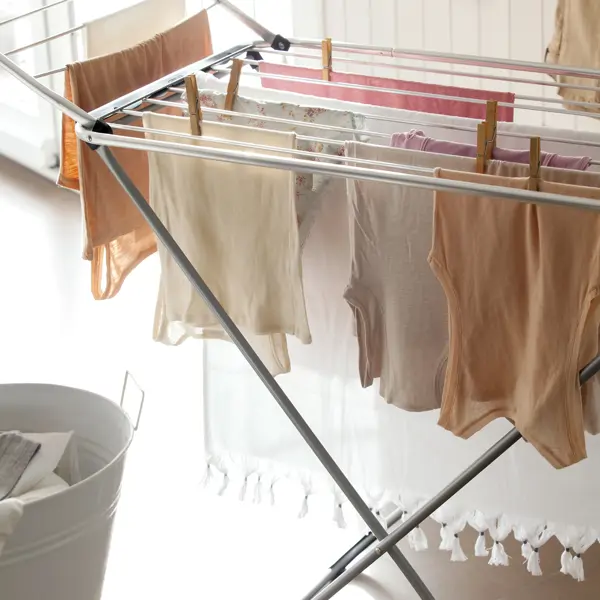 El enchufe chispea: cuándo es normal y cuándo deberías llamar a un ...