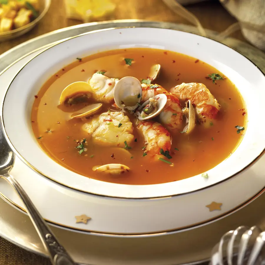 Sopa de pescado tradicional: Un entrante de toda la vida para abrir con ...