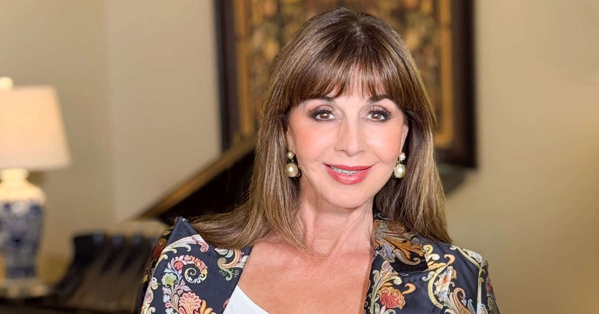 Diane Gottsman, experta en etiqueta y protocolo: "Si te traen un regalo ...