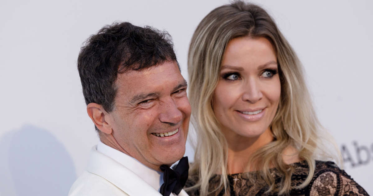 El salón de Antonio Banderas y Nicole Kimpel: paredes clásicas ...