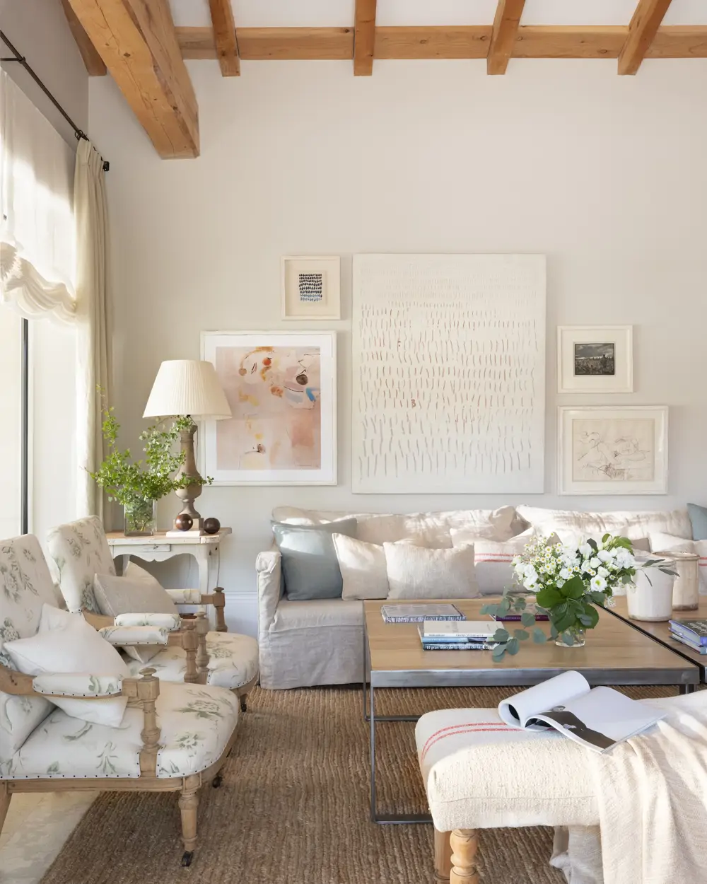 Cómo decorar una pared con composiciones de cuadros de forma elegante y ...