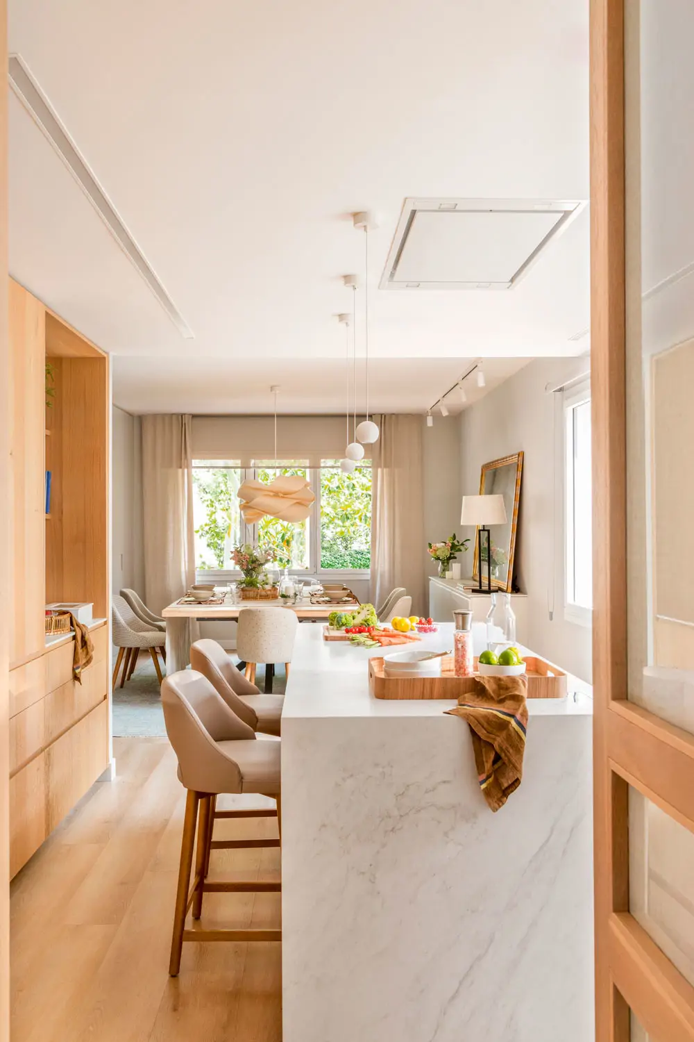 David de Diego, arquitecto: "Las cocinas con barra solo funcionan si ...