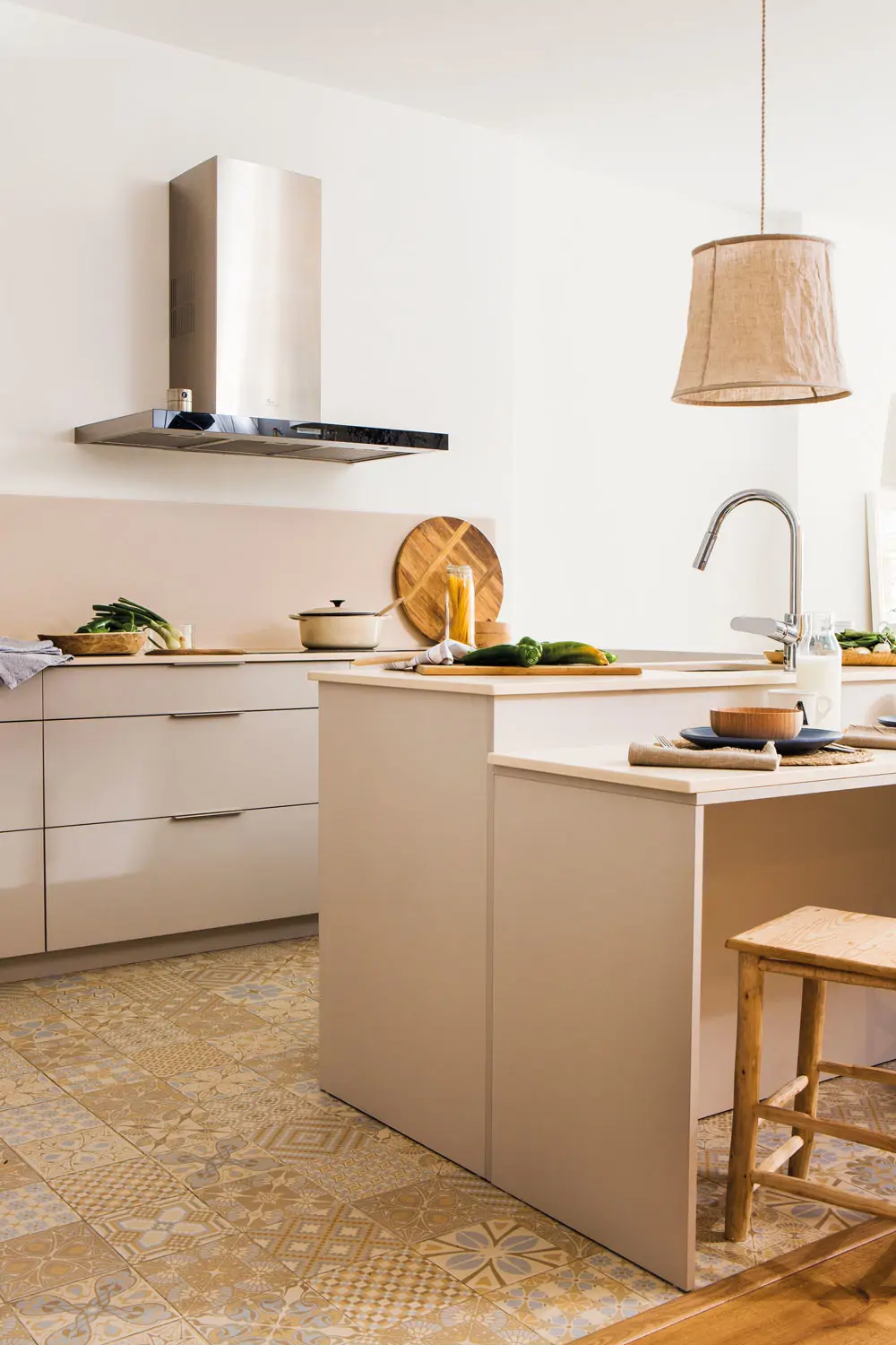 David de Diego, arquitecto: "Las cocinas con barra solo funcionan si ...