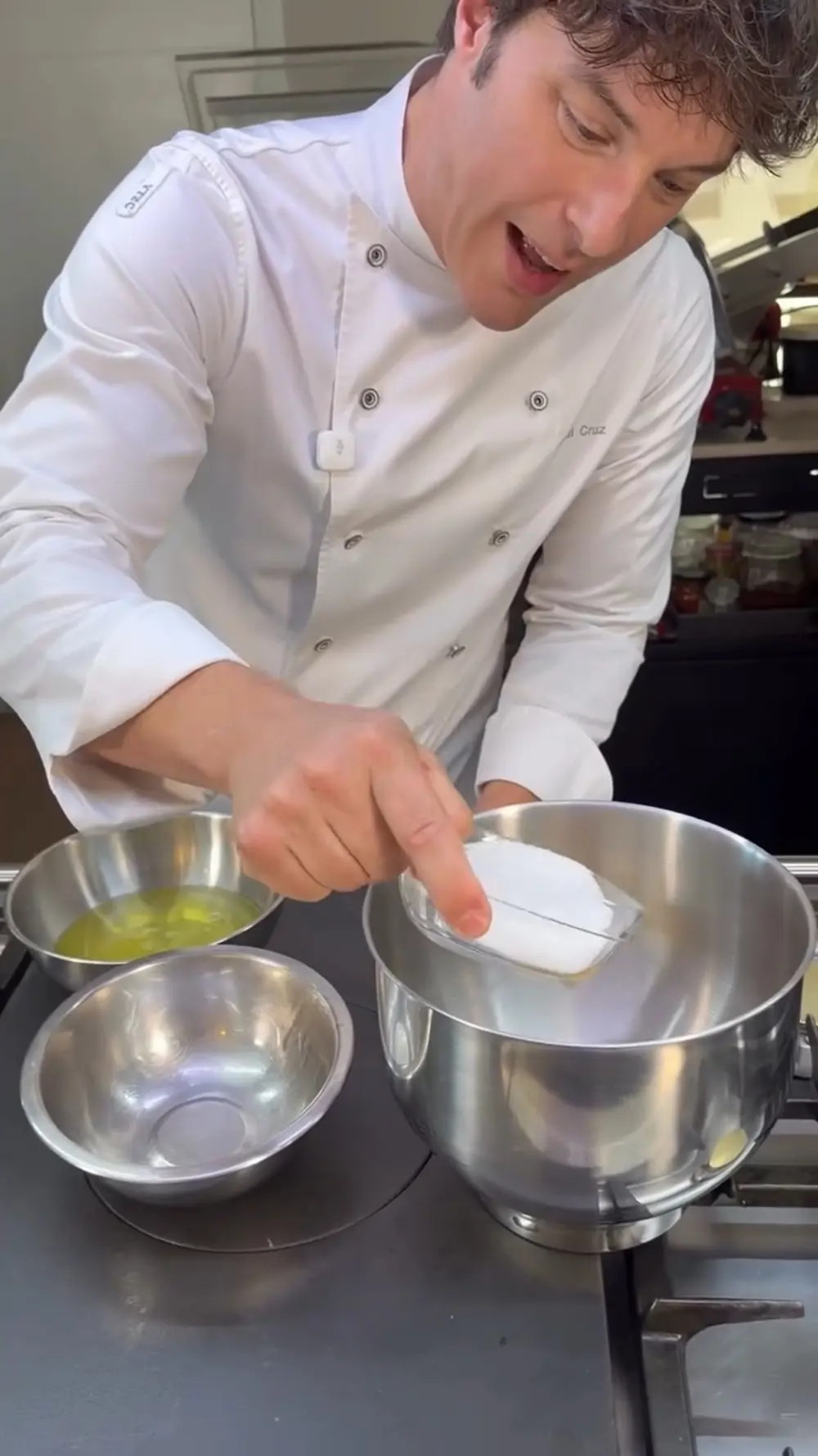 El bizcocho de chocolate de Jordi Cruz: sin gluten, sin harina, alto en ...